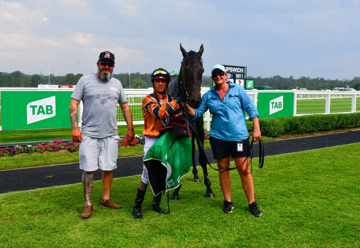 TAB Christmas Stocking F 600m :: Racing Queensland