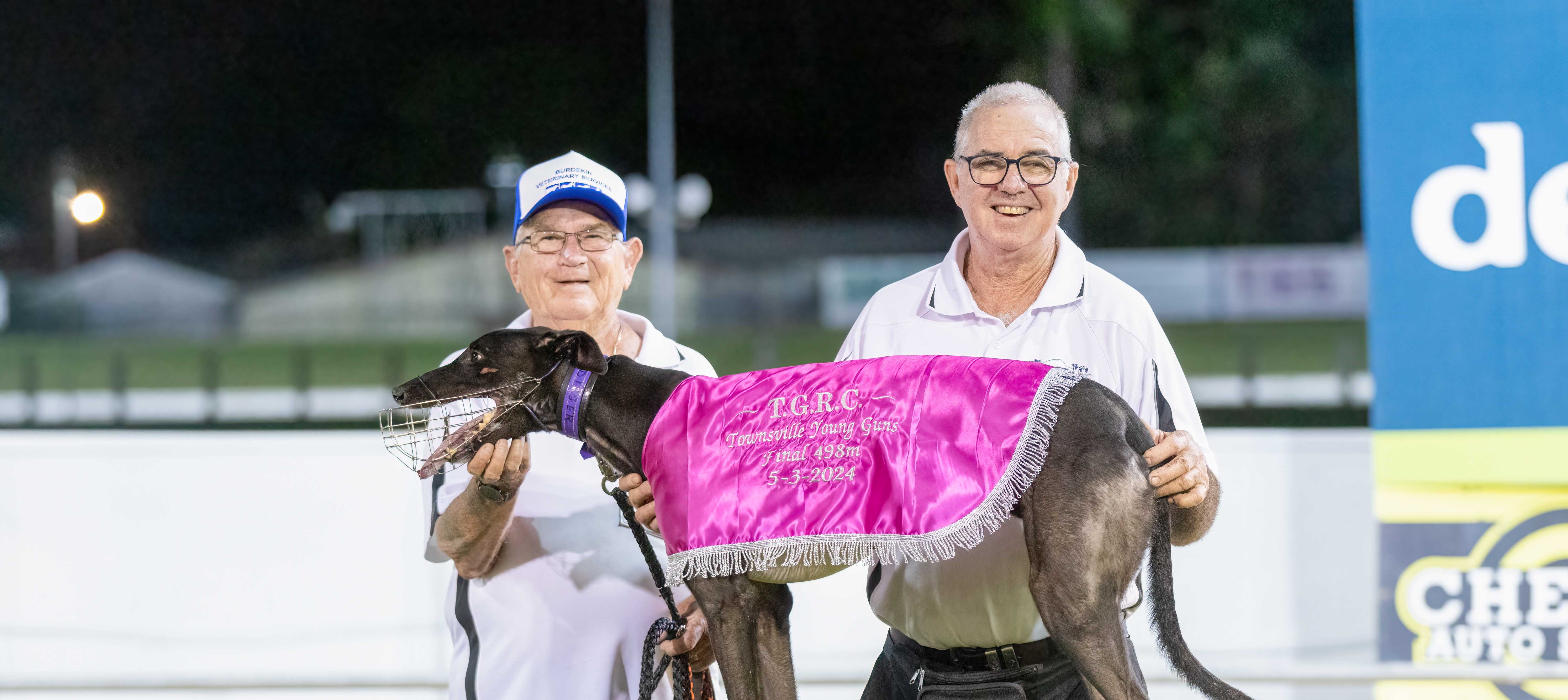 Greyhound GARRARD'S HORSE AND HOUND 5th Grade H 331m Sun 21 Jan 2024 ...