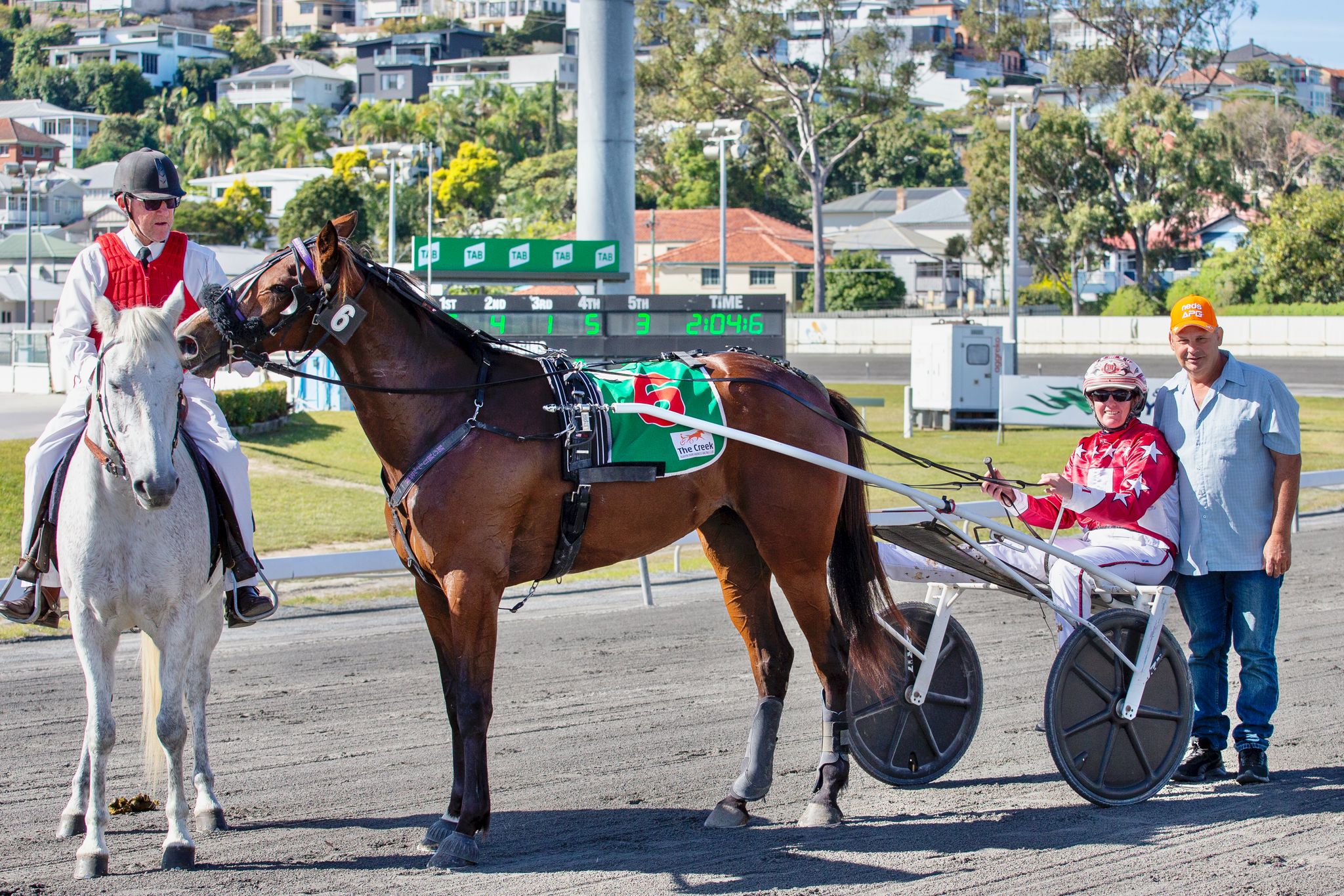 GARRARDS HORSE & HOUND BAND 5 PACE 1660m :: Racing Queensland